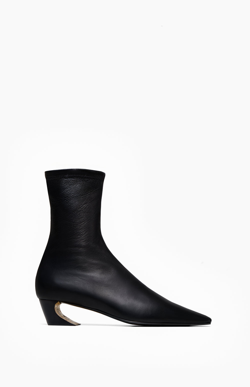 Vanda Novak shoes - Polish craftsmanship, Italian quality